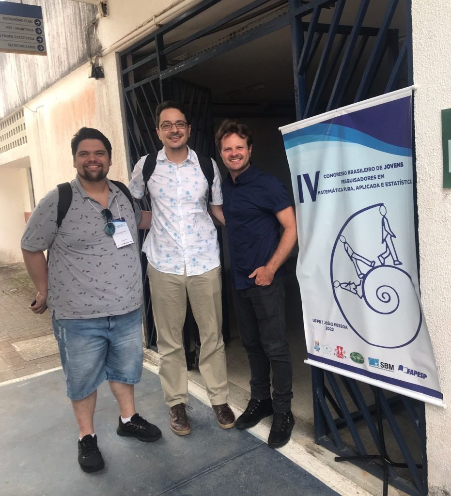 Programa de Mestrado Profissional em Matemática em Rede Nacional (PROFMAT)